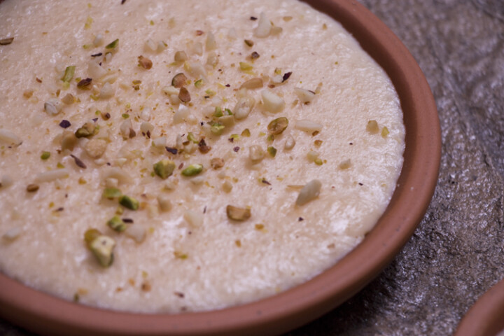 Kheer (Pakistani Rice Pudding) - Rookie with a Cookie